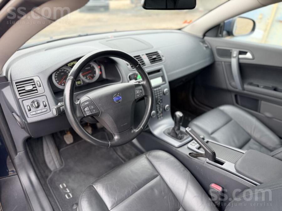 Blue Volvo C70 2012 in Riga, with an engine capacity of 2.00 L and mileage of 270 thousand km for 7495 €, photo 9 on AUTOMOTO.COM.LV