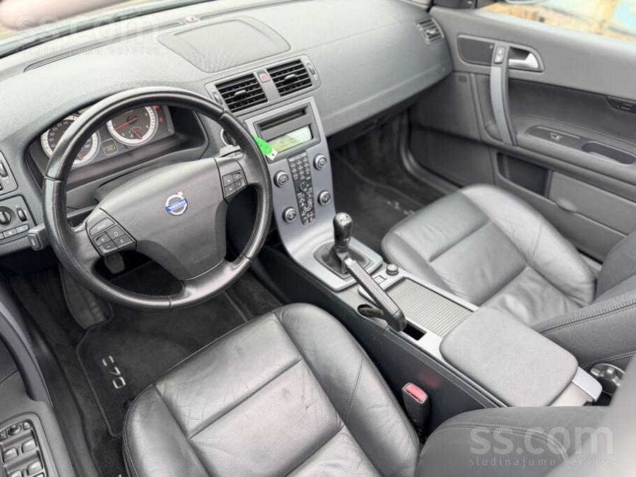 Blue Volvo C70 2012 in Riga, with an engine capacity of 2.00 L and mileage of 270 thousand km for 7495 €, photo 25 on AUTOMOTO.COM.LV