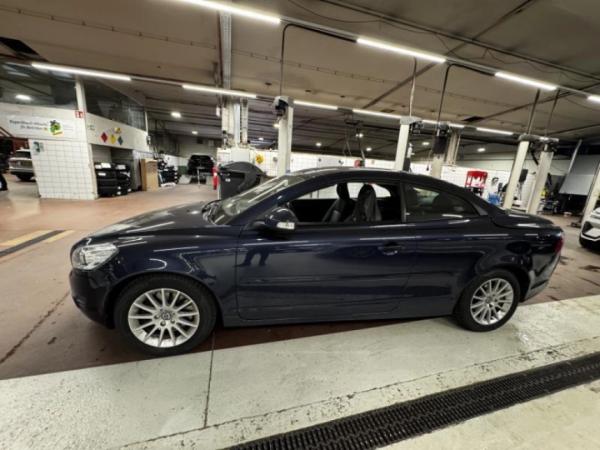 Zils Volvo C70 2012 Rīga, ar dzinēja tilpumu 2.00 L un nobraukumu 265 tūkst. km par 7495 €, foto 7 vietnē AUTOMOTO.COM.LV