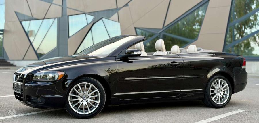 Brown Volvo C70 2009 in Siauliai, with an engine capacity of 2.00 L and mileage of 265 thousand km for 5950 €, photo 6 on AUTOMOTO.COM.LV