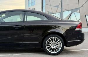 Brown Volvo C70 2009 in Siauliai, with an engine capacity of 2.00 L and mileage of 265 thousand km for 5950 €, photo 18 on AUTOMOTO.COM.LV