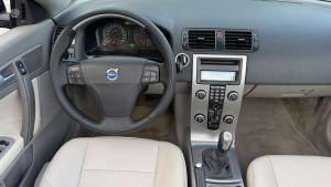 Brown Volvo C70 2009 in Siauliai, with an engine capacity of 2.00 L and mileage of 265 thousand km for 5950 €, photo 27 on AUTOMOTO.COM.LV