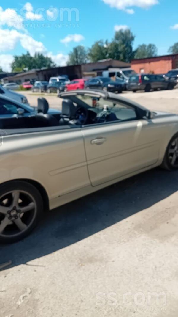 Volvo C70 2006 Rīga, ar dzinēja tilpumu 2.50 L un nobraukumu 0 tūkst. km par 5000 €, foto 3 vietnē AUTOMOTO.COM.LV