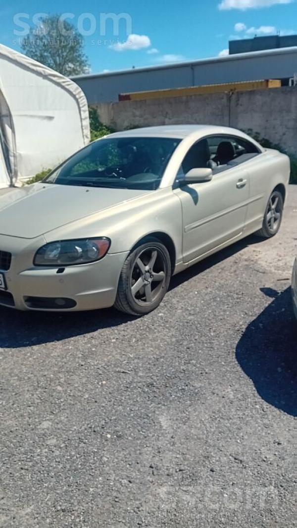 Volvo C70 2006 Rīga, ar dzinēja tilpumu 2.50 L un nobraukumu 0 tūkst. km par 5000 €, foto 9 vietnē AUTOMOTO.COM.LV
