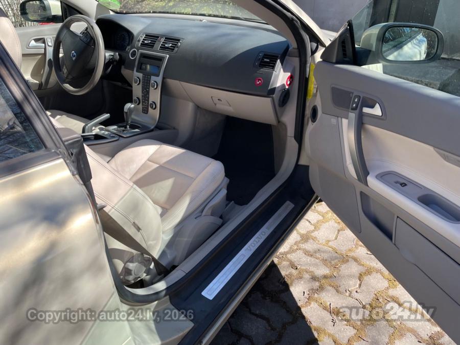 Volvo C70 2008 in Tallinn, with an engine capacity of 2.40 L and mileage of 200 thousand km for 7900 €, photo 6 on AUTOMOTO.COM.LV