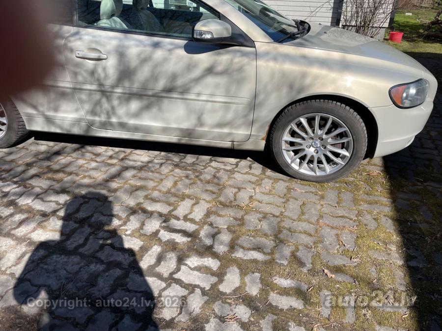 Volvo C70 2008 in Tallinn, with an engine capacity of 2.40 L and mileage of 200 thousand km for 7900 €, photo 7 on AUTOMOTO.COM.LV