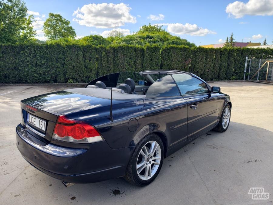 Volvo C70 2008 in Kaunas, with an engine capacity of 2.40 L and mileage of 237 thousand km for 3333 €, photo 4 on AUTOMOTO.COM.LV
