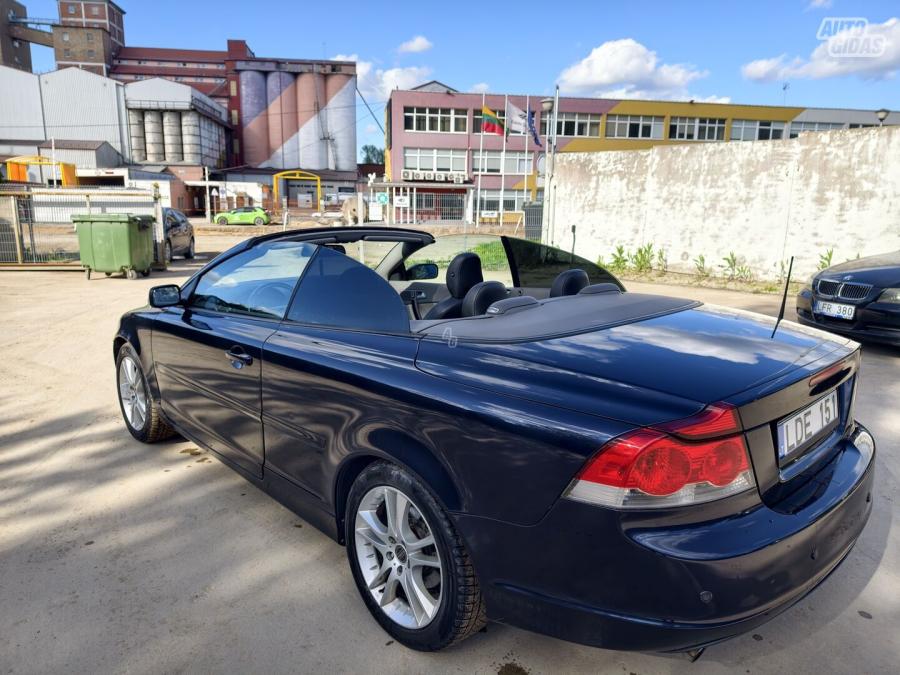Volvo C70 2008 in Kaunas, with an engine capacity of 2.40 L and mileage of 237 thousand km for 3333 €, photo 5 on AUTOMOTO.COM.LV