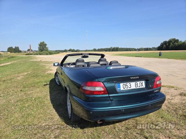 Zaļš Volvo C70 2002 Tartu, ar dzinēja tilpumu 2.00 L un nobraukumu 180 tūkst. km par 3999 €, foto 6 vietnē AUTOMOTO.COM.LV