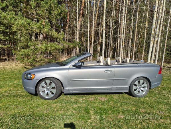 Pelēks Volvo C70 2007 Tartu, ar dzinēja tilpumu 2.40 L un nobraukumu 370 tūkst. km par 5900 €, foto 3 vietnē AUTOMOTO.COM.LV