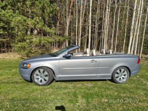 Grey Volvo C70 2007 in Tartu, with an engine capacity of 2.40 L and mileage of 370 thousand km for 5900 €, photo 4 on AUTOMOTO.COM.LV