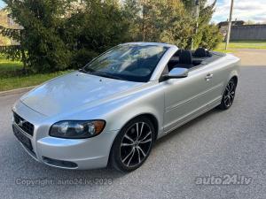 Pelēks Volvo C70 2007 Tartu, ar dzinēja tilpumu 2.40 L un nobraukumu 206 tūkst. km par 4999 €, foto  vietnē AUTOMOTO.COM.LV
