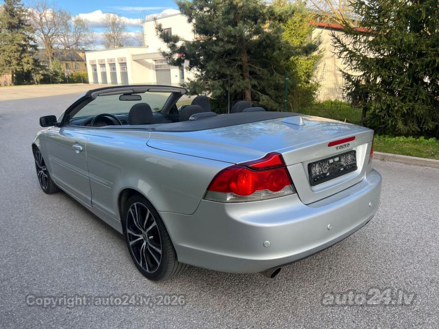 Pelēks Volvo C70 2007 Tartu, ar dzinēja tilpumu 2.40 L un nobraukumu 206 tūkst. km par 4999 €, foto 3 vietnē AUTOMOTO.COM.LV