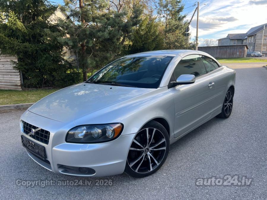 Pelēks Volvo C70 2007 Tartu, ar dzinēja tilpumu 2.40 L un nobraukumu 206 tūkst. km par 4999 €, foto 6 vietnē AUTOMOTO.COM.LV