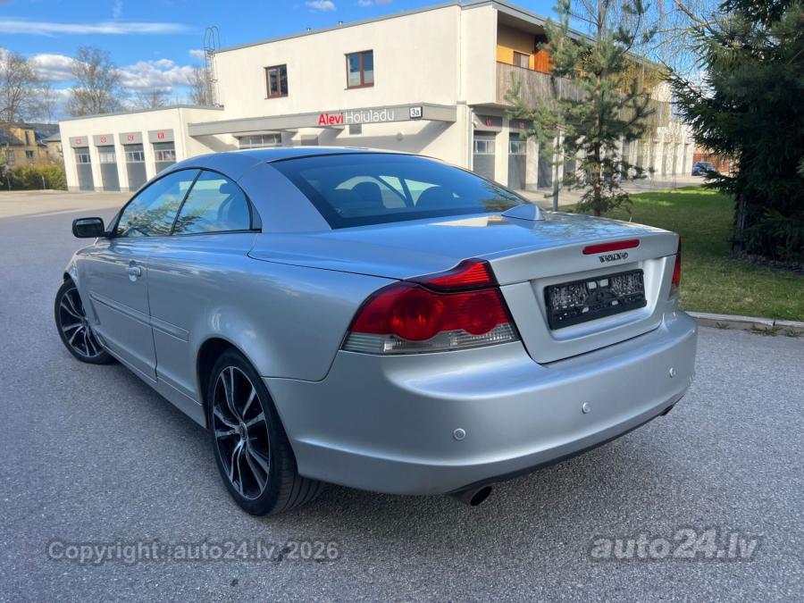 Pelēks Volvo C70 2007 Tartu, ar dzinēja tilpumu 2.40 L un nobraukumu 206 tūkst. km par 4999 €, foto 7 vietnē AUTOMOTO.COM.LV