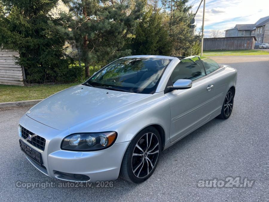 Pelēks Volvo C70 2007 Tartu, ar dzinēja tilpumu 2.40 L un nobraukumu 206 tūkst. km par 4999 €, foto 16 vietnē AUTOMOTO.COM.LV
