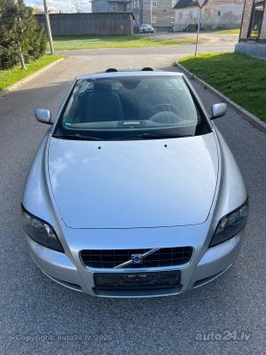 Pelēks Volvo C70 2007 Tartu, ar dzinēja tilpumu 2.40 L un nobraukumu 206 tūkst. km par 4999 €, foto 21 vietnē AUTOMOTO.COM.LV