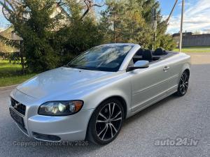 Pelēks Volvo C70 2007 Tartu, ar dzinēja tilpumu 2.40 L un nobraukumu 206 tūkst. km par 4999 €, foto 25 vietnē AUTOMOTO.COM.LV