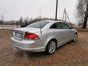 Pelēks Volvo C70 2007 Kuldīga, ar dzinēja tilpumu 2.40 L un nobraukumu 353 tūkst. km par 3900 €, foto 5 vietnē AUTOMOTO.COM.LV