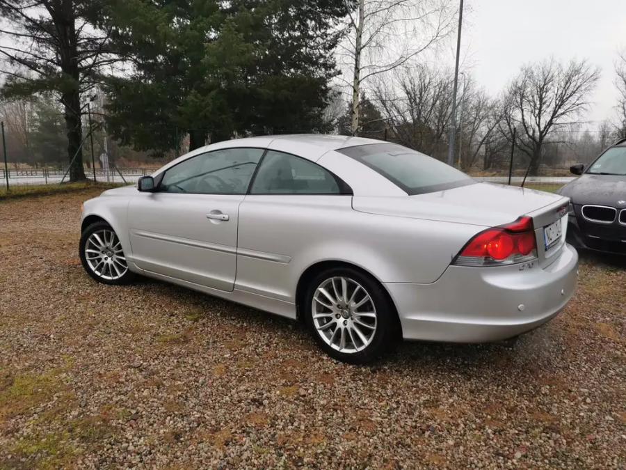 Pelēks Volvo C70 2007 Kuldīga, ar dzinēja tilpumu 2.40 L un nobraukumu 353 tūkst. km par 3900 €, foto 7 vietnē AUTOMOTO.COM.LV