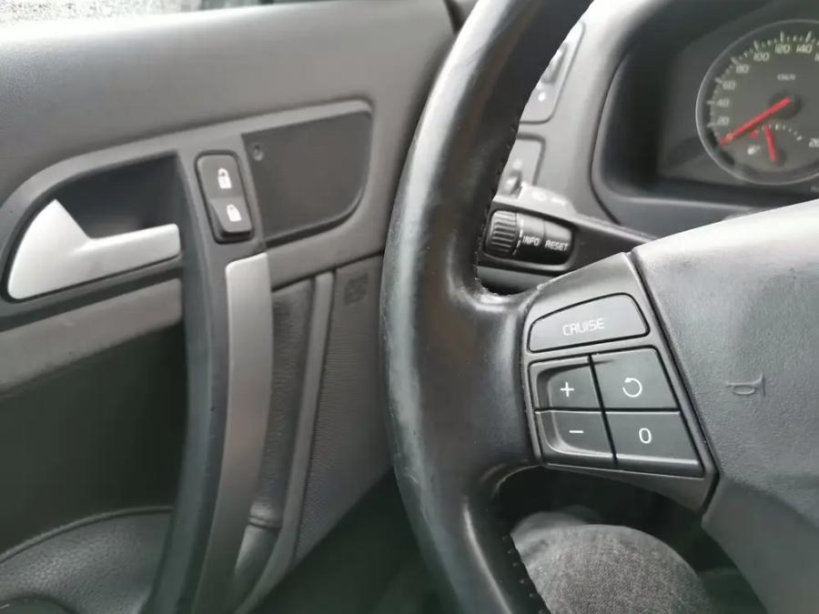 Pelēks Volvo C70 2007 Kuldīga, ar dzinēja tilpumu 2.40 L un nobraukumu 353 tūkst. km par 3900 €, foto 15 vietnē AUTOMOTO.COM.LV