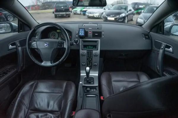 Pelēks Volvo C70 2007 Liepāja, ar dzinēja tilpumu 2.50 L un nobraukumu 180 tūkst. km par 5950 €, foto 8 vietnē AUTOMOTO.COM.LV