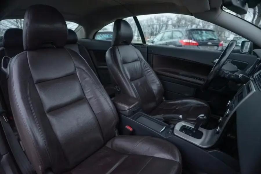 Pelēks Volvo C70 2007 Liepāja, ar dzinēja tilpumu 2.50 L un nobraukumu 180 tūkst. km par 5950 €, foto 12 vietnē AUTOMOTO.COM.LV