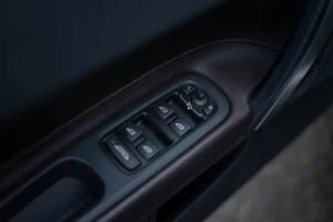 Pelēks Volvo C70 2007 Liepāja, ar dzinēja tilpumu 2.50 L un nobraukumu 180 tūkst. km par 5950 €, foto 24 vietnē AUTOMOTO.COM.LV