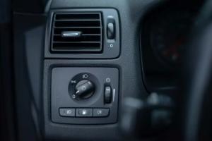 Pelēks Volvo C70 2007 Liepāja, ar dzinēja tilpumu 2.50 L un nobraukumu 180 tūkst. km par 5950 €, foto 25 vietnē AUTOMOTO.COM.LV
