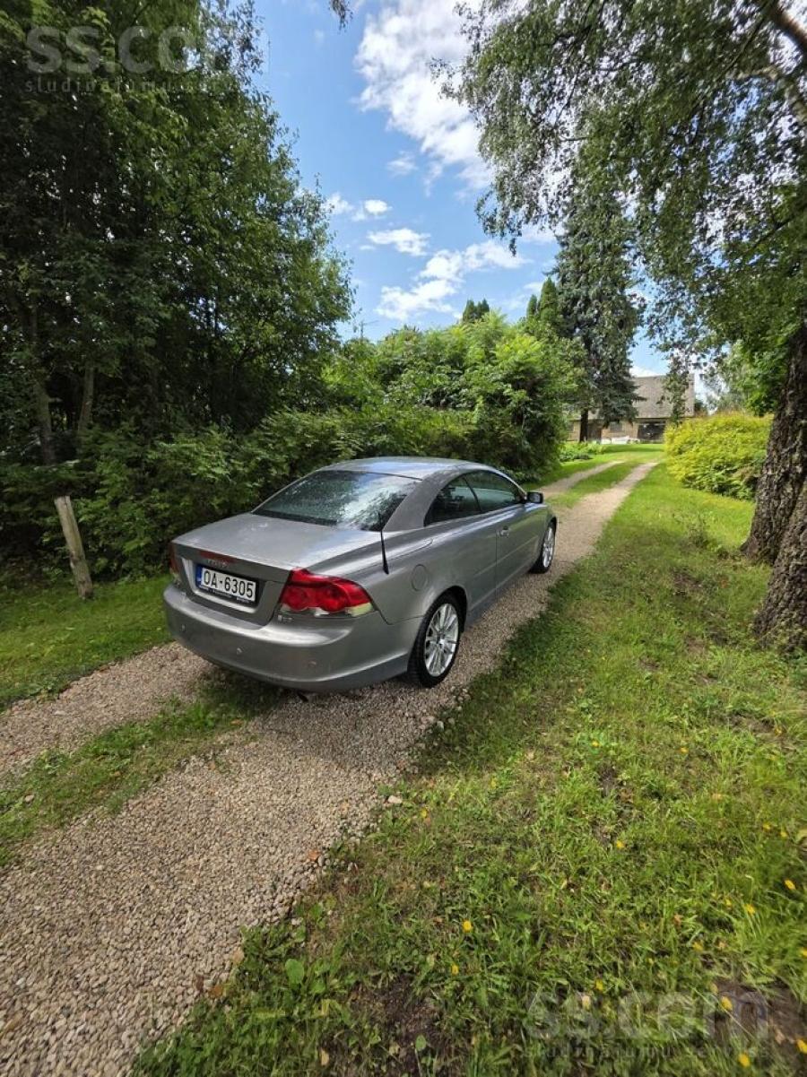 Grey Volvo C70 2007 in Riga, with an engine capacity of 2.40 L and mileage of 189 thousand km for 4200 €, photo 5 on AUTOMOTO.COM.LV