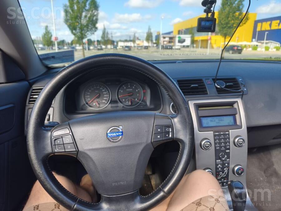 Grey Volvo C70 2007 in Riga, with an engine capacity of 2.40 L and mileage of 286 thousand km for 4000 €, photo 8 on AUTOMOTO.COM.LV