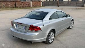 Grey Volvo C70 2007 in Taurage, with an engine capacity of 2.40 L and mileage of 206 thousand km for 3400 €, photo 6 on AUTOMOTO.COM.LV