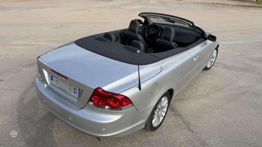 Grey Volvo C70 2007 in Taurage, with an engine capacity of 2.40 L and mileage of 206 thousand km for 3400 €, photo 9 on AUTOMOTO.COM.LV