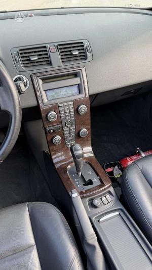 Grey Volvo C70 2007 in Taurage, with an engine capacity of 2.40 L and mileage of 206 thousand km for 3400 €, photo 14 on AUTOMOTO.COM.LV