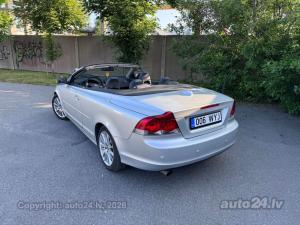 Pelēks Volvo C70 2008 Tallina, ar dzinēja tilpumu 2.40 L un nobraukumu 228 tūkst. km par 7000 €, foto 4 vietnē AUTOMOTO.COM.LV