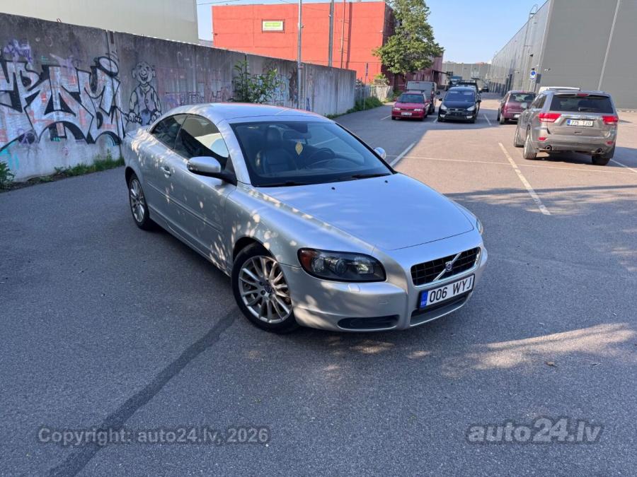Pelēks Volvo C70 2008 Tallina, ar dzinēja tilpumu 2.40 L un nobraukumu 228 tūkst. km par 7000 €, foto 11 vietnē AUTOMOTO.COM.LV