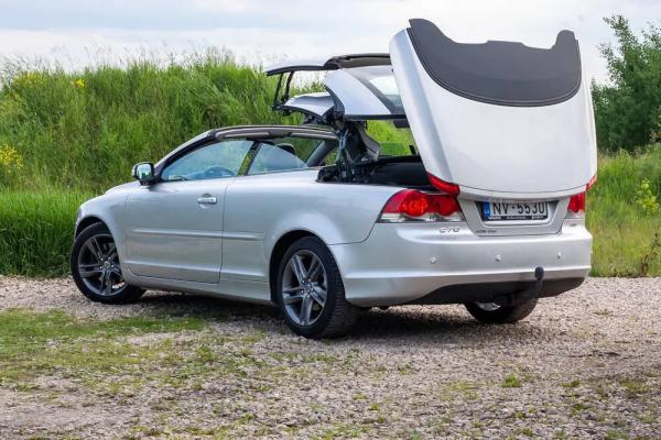 Pelēks Volvo C70 2008 Rīga, ar dzinēja tilpumu 2.00 L un nobraukumu 214 tūkst. km par 6495 €, foto 3 vietnē AUTOMOTO.COM.LV