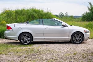 Grey Volvo C70 2008 in Riga, with an engine capacity of 2.00 L and mileage of 214 thousand km for 6495 €, photo 12 on AUTOMOTO.COM.LV