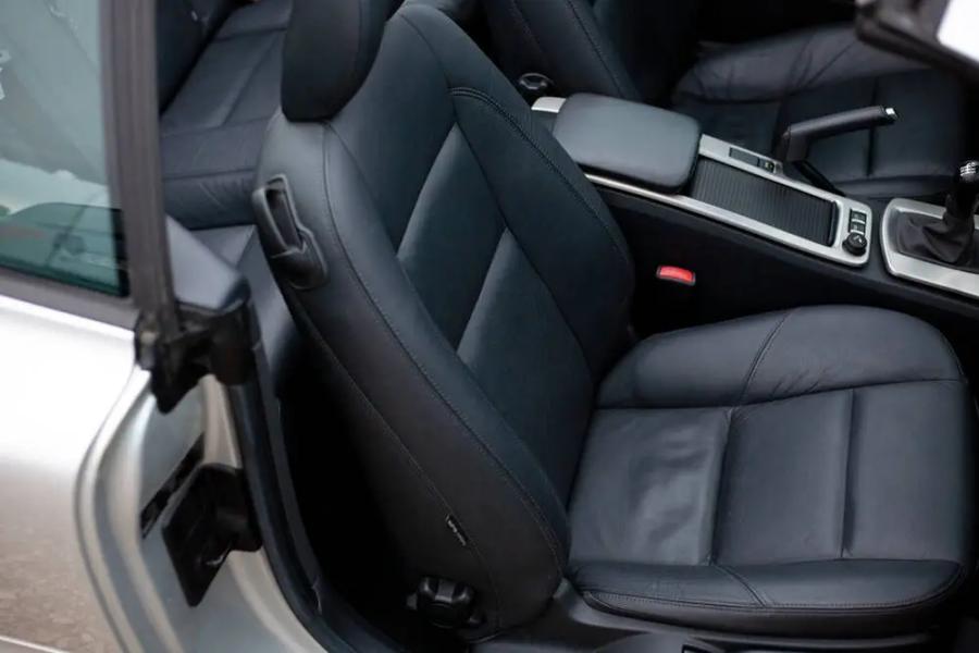 Grey Volvo C70 2008 in Riga, with an engine capacity of 2.00 L and mileage of 214 thousand km for 6495 €, photo 22 on AUTOMOTO.COM.LV