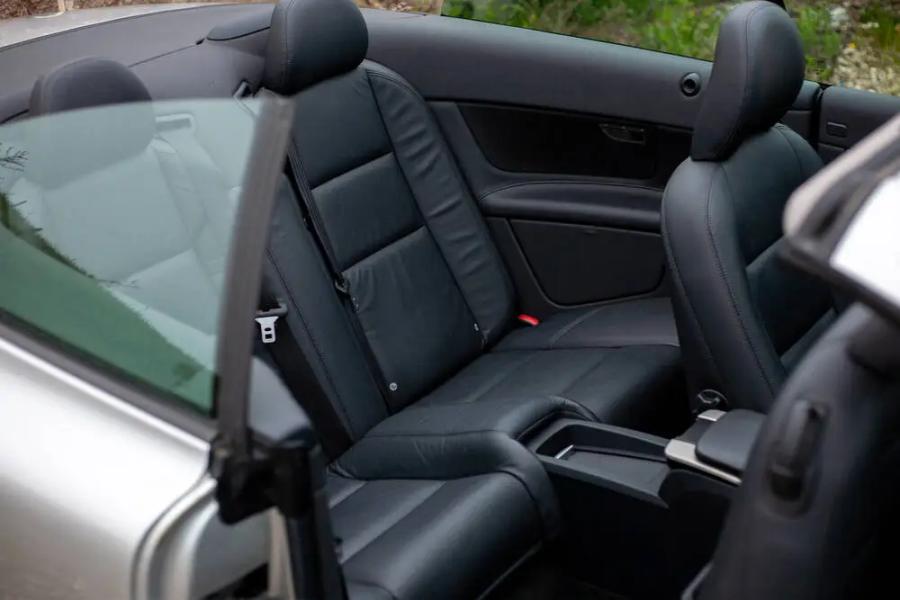 Grey Volvo C70 2008 in Riga, with an engine capacity of 2.00 L and mileage of 214 thousand km for 6495 €, photo 24 on AUTOMOTO.COM.LV