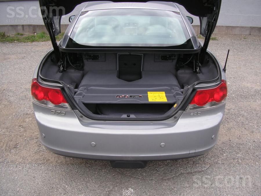 Grey Volvo C70 2008 in Riga, with an engine capacity of 2.00 L and mileage of 0 thousand km for 5450 €, photo 17 on AUTOMOTO.COM.LV