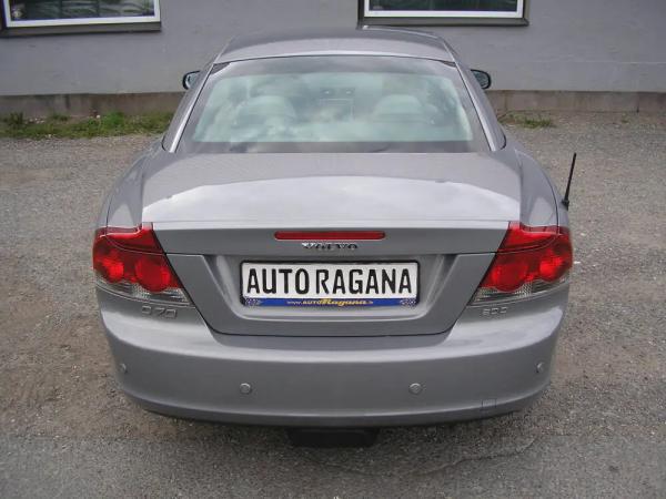 Pelēks Volvo C70 2008 Sigulda, ar dzinēja tilpumu 2.00 L un nobraukumu 248 tūkst. km par 5450 €, foto 9 vietnē AUTOMOTO.COM.LV