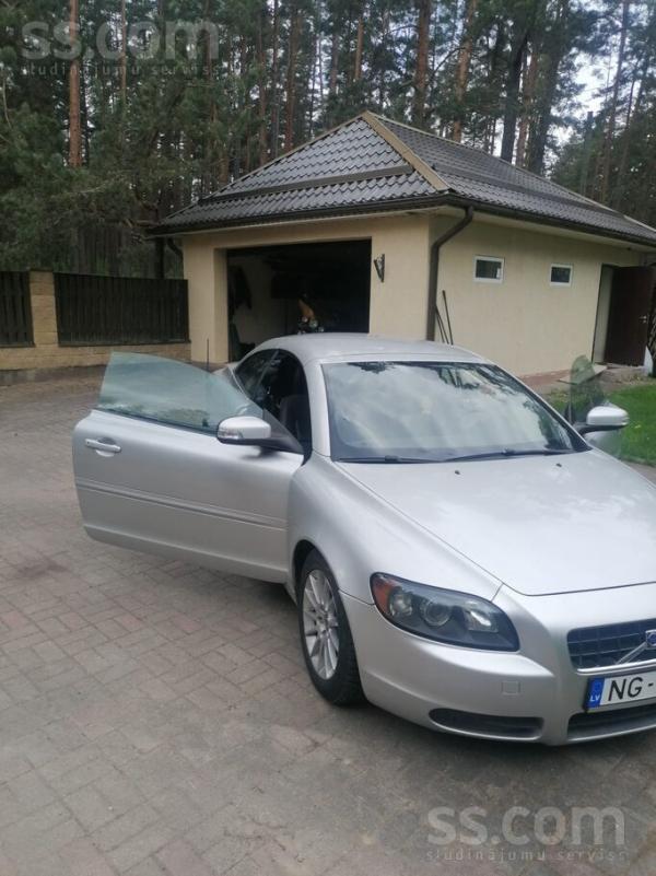 Volvo C70 2008 Daugavpils vietnē Pelēks Volvo C70 2008 Daugavpils, ar dzinēja tilpumu 2.00 L un nobraukumu 230 tūkst. km par 2350 €, foto 3 vietnē AUTOMOTO.COM.LV