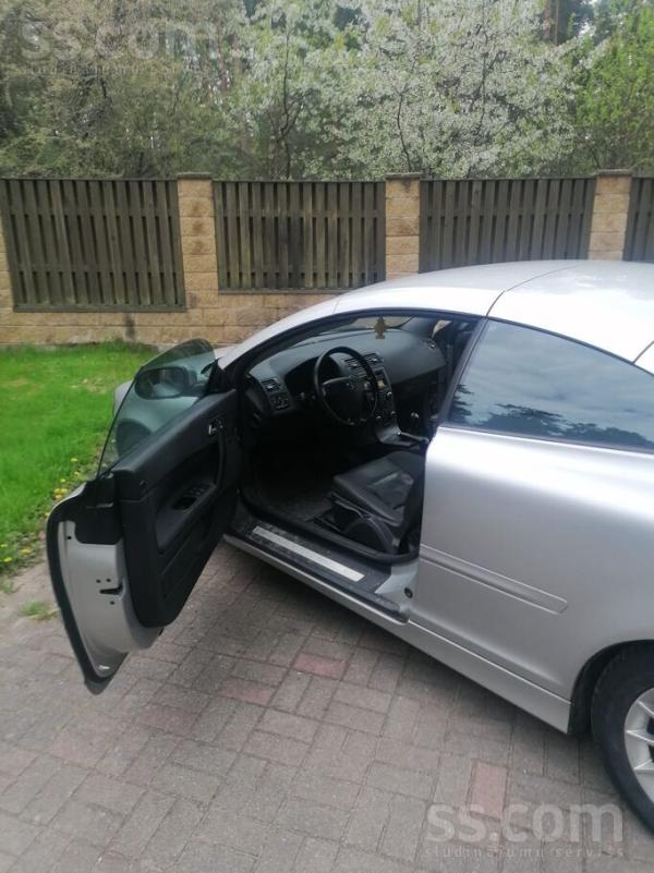 Volvo C70 2008 Daugavpils vietnē Pelēks Volvo C70 2008 Daugavpils, ar dzinēja tilpumu 2.00 L un nobraukumu 230 tūkst. km par 2350 €, foto 6 vietnē AUTOMOTO.COM.LV