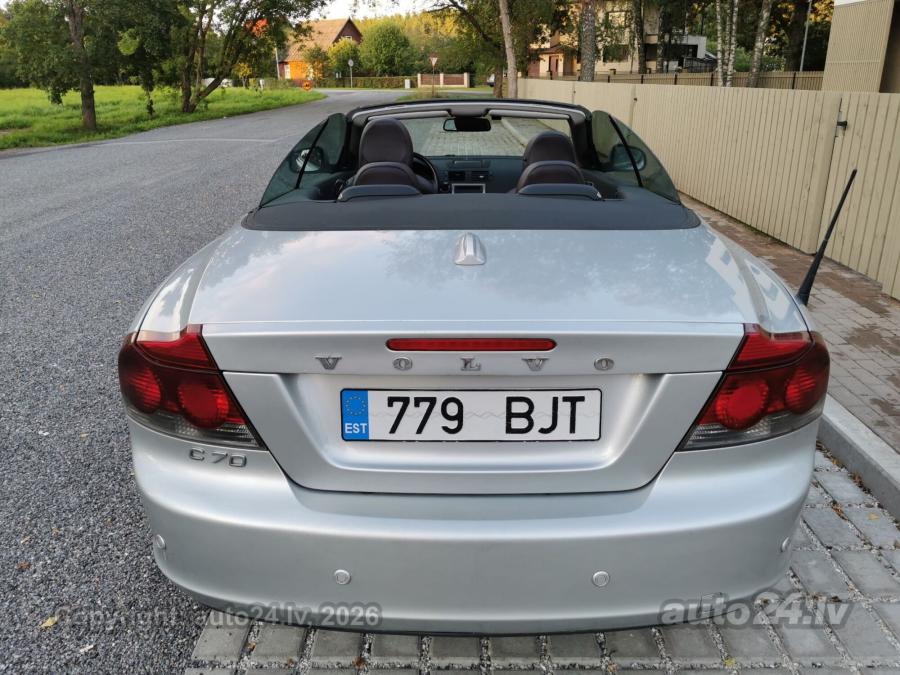 Pelēks Volvo C70 2010 Tallina, ar dzinēja tilpumu 2.00 L un nobraukumu 165 tūkst. km par 8390 €, foto 5 vietnē AUTOMOTO.COM.LV