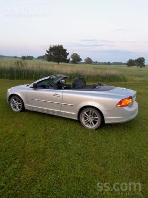 Pelēks Volvo C70 2010 Rīga, ar dzinēja tilpumu 2.00 L un nobraukumu 0 tūkst. km par 8499 €, foto 3 vietnē AUTOMOTO.COM.LV