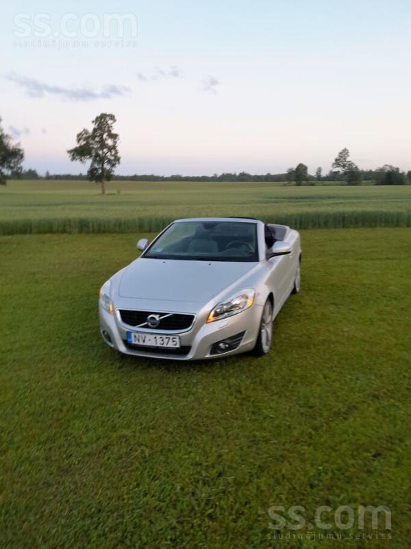 Pelēks Volvo C70 2010 Rīga, ar dzinēja tilpumu 2.00 L un nobraukumu 0 tūkst. km par 8499 €, foto 3 vietnē AUTOMOTO.COM.LV