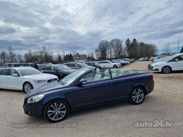 Grey Volvo C70 2012 in Tartu, with an engine capacity of 2.00 L and mileage of 266 thousand km for 7690 €, photo 2 on AUTOMOTO.COM.LV