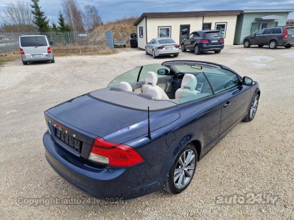 Grey Volvo C70 2012 in Tartu, with an engine capacity of 2.00 L and mileage of 266 thousand km for 7690 €, photo 7 on AUTOMOTO.COM.LV