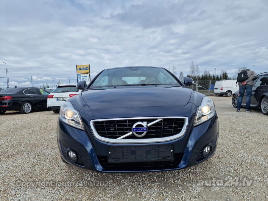 Pelēks Volvo C70 2012 Tartu, ar dzinēja tilpumu 2.00 L un nobraukumu 266 tūkst. km par 7690 €, foto 5 vietnē AUTOMOTO.COM.LV